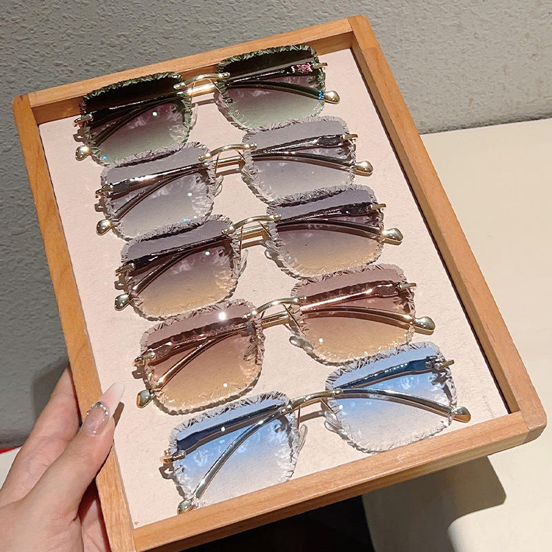 Luxury Rimless Gradient Sunglasses – Buyo.pk